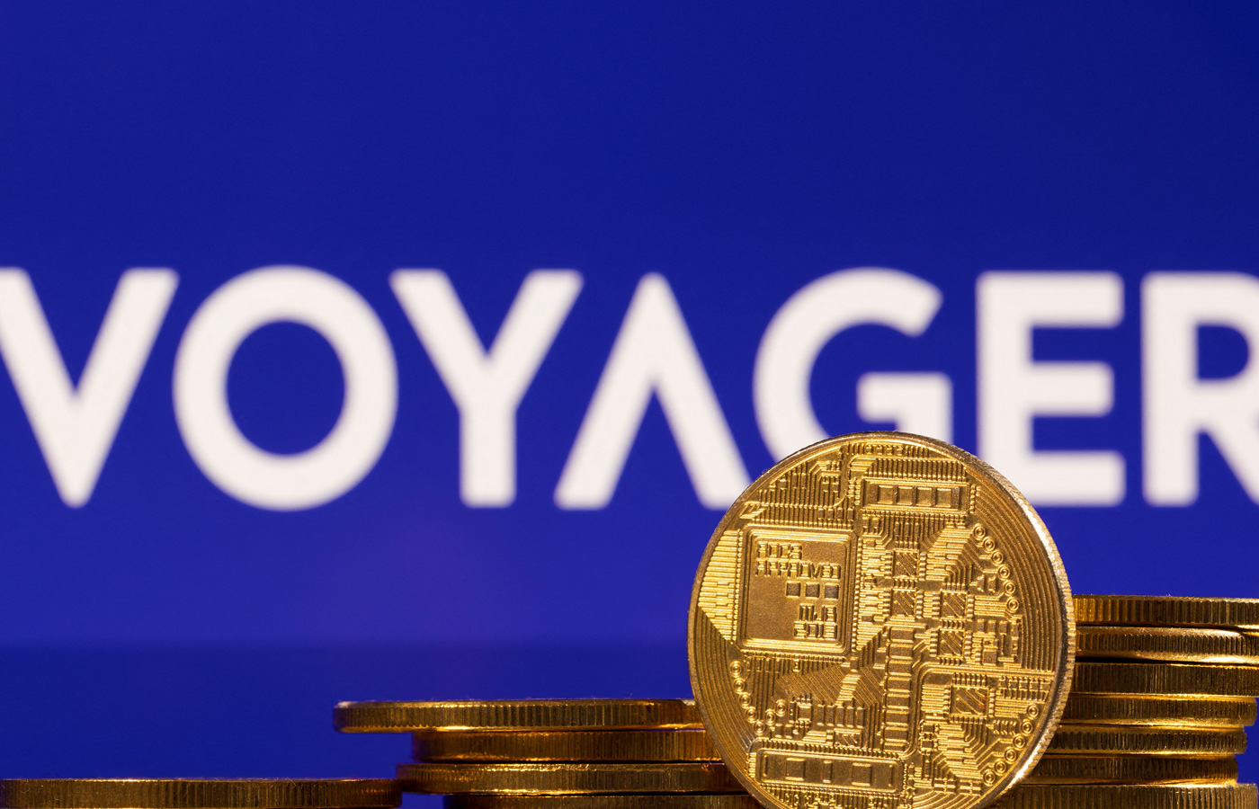 Voyager Crypto Exchange Liquidates $56M Worth of ERC-20 Tokens - AltShift